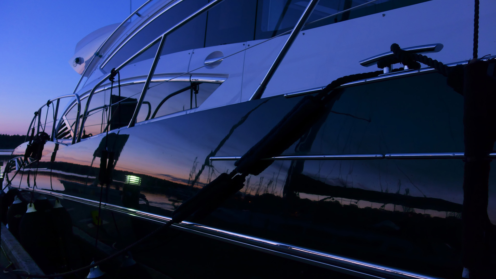Essential Safety Tips for Nighttime Boating - Bitner Henry Insurance Group